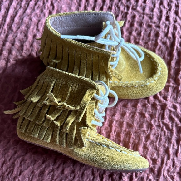 Monkey Feet | Shoes | Monkey Feet Green Yellow Fringe Leather Moccasin ...